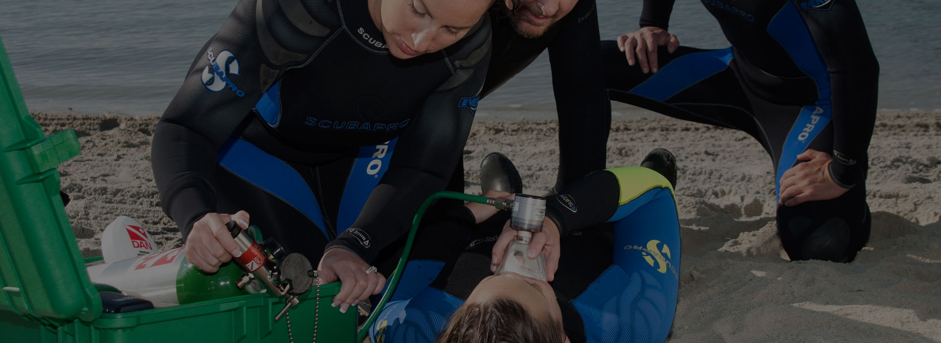 EMERGENCY OXYGEN PROVIDER - Float N' Flag Dive Centre