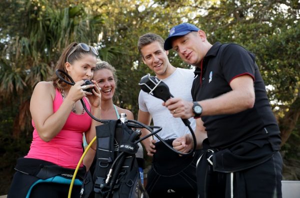 DIVEMASTER - Float N' Flag Dive Centre